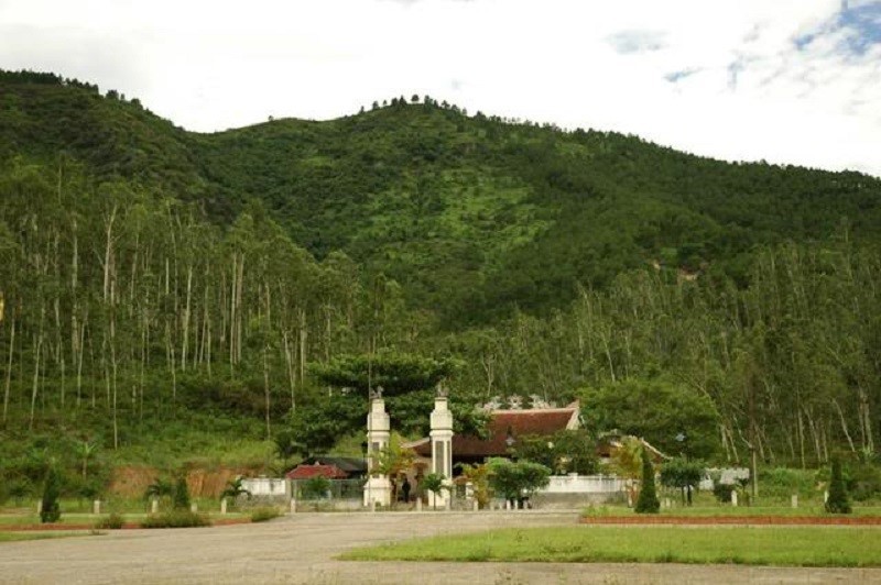 Du lịch Lăng mộ Mai Hắc Đế
